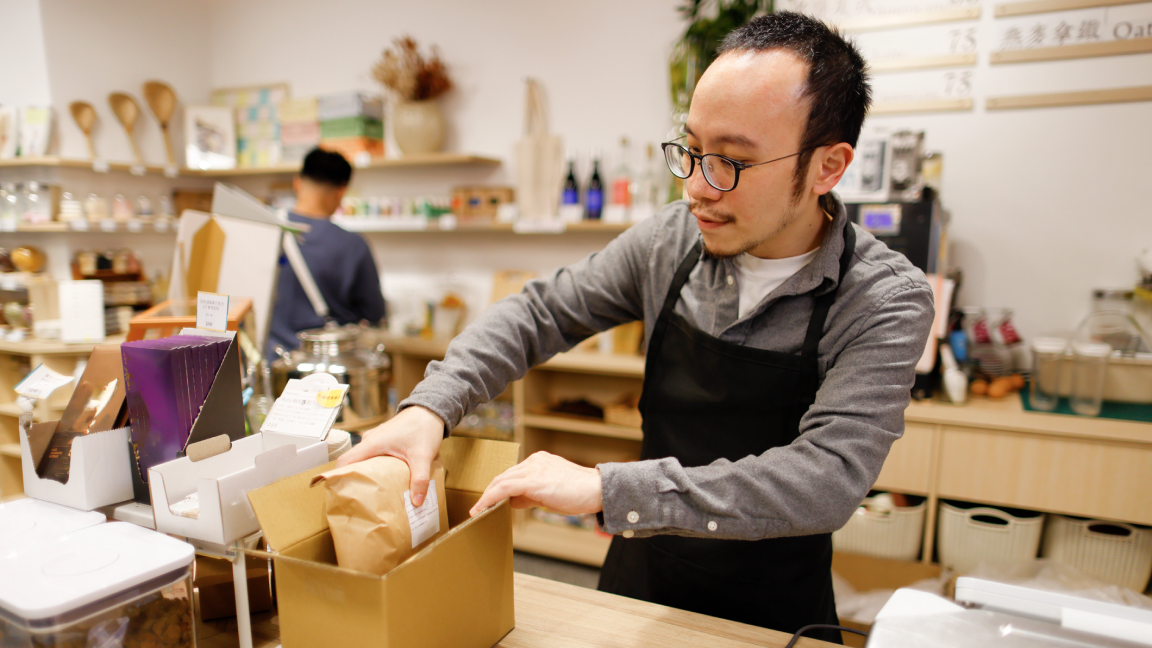 Compare our domestic shipping services | Business | Canada Post